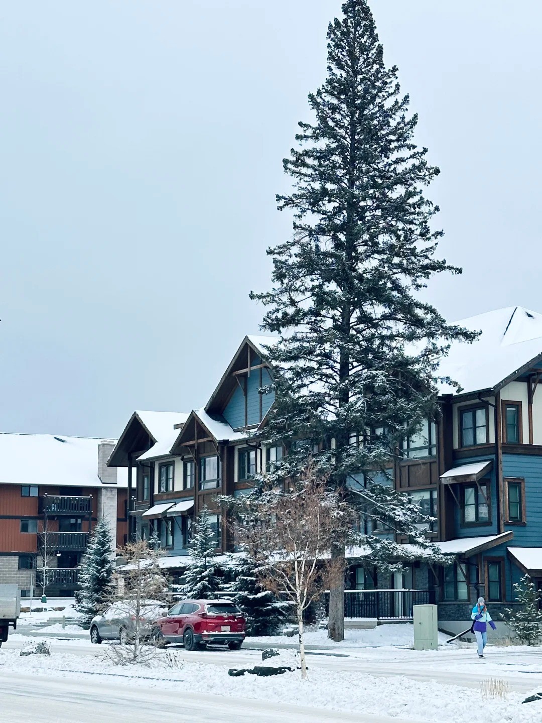 Banff Town | Super detailed guide to Winter Wonderland by Evan geline ...